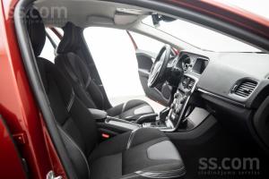 Red Volvo V40 2014 in Riga, with an engine capacity of 1.60 L and mileage of 257 thousand km for 7699 €, photo 11 on AUTOMOTO.COM.LV