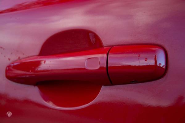 Red Volvo V40 2014 in Elektrenai, with an engine capacity of 1.98 L and mileage of 222 thousand km for 7850 €, photo 9 on AUTOMOTO.COM.LV