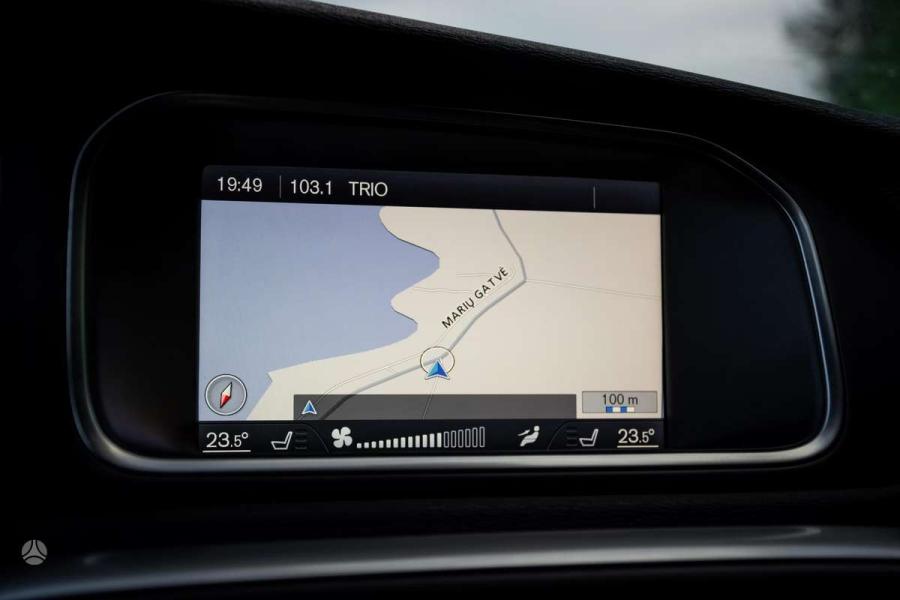 Sarkans Volvo V40 2014 Elektrėnai, ar dzinēja tilpumu 1.98 L un nobraukumu 222 tūkst. km par 7850 €, foto 15 vietnē AUTOMOTO.COM.LV