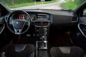 Sarkans Volvo V40 2014 Elektrėnai, ar dzinēja tilpumu 1.98 L un nobraukumu 222 tūkst. km par 7850 €, foto 17 vietnē AUTOMOTO.COM.LV