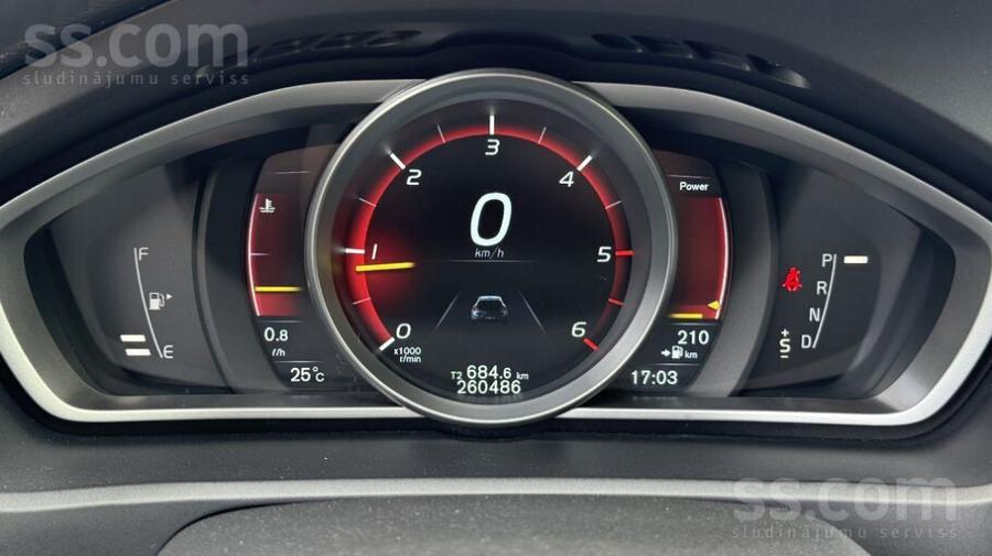 Красный Вольво В40 2015 в Юрмала, объемом двигателя 2.00 л и пробегом 0 тыс. км за 8950 €, фото 31 на AUTOMOTO.COM.LV
