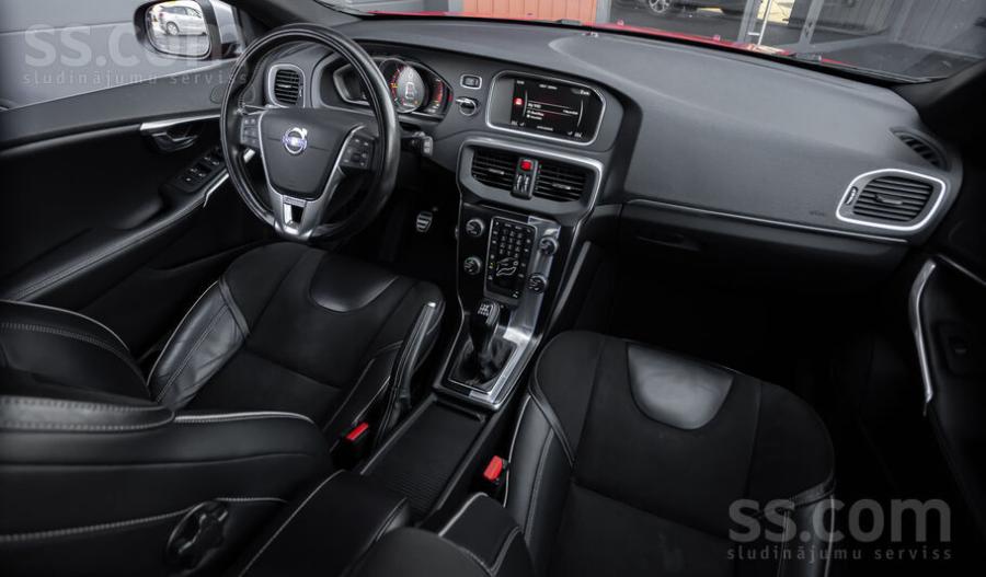 Sarkans Volvo V40 2015 Jelgava, ar dzinēja tilpumu 2.00 L un nobraukumu 0 tūkst. km par 6390 €, foto 10 vietnē AUTOMOTO.COM.LV