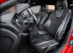 Sarkans Volvo V40 2015 Jelgava, ar dzinēja tilpumu 2.00 L un nobraukumu 0 tūkst. km par 6390 €, foto 13 vietnē AUTOMOTO.COM.LV
