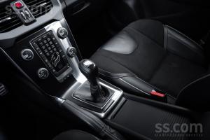Sarkans Volvo V40 2015 Jelgava, ar dzinēja tilpumu 2.00 L un nobraukumu 0 tūkst. km par 6390 €, foto 15 vietnē AUTOMOTO.COM.LV