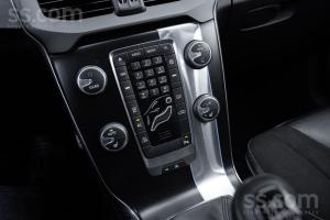 Sarkans Volvo V40 2015 Jelgava, ar dzinēja tilpumu 2.00 L un nobraukumu 0 tūkst. km par 6390 €, foto 16 vietnē AUTOMOTO.COM.LV