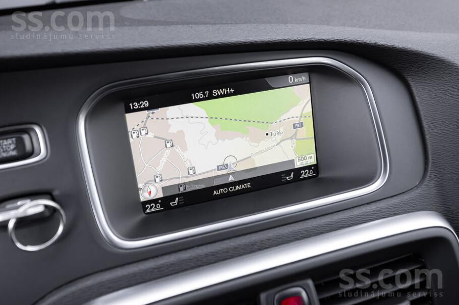 Sarkans Volvo V40 2015 Jelgava, ar dzinēja tilpumu 2.00 L un nobraukumu 0 tūkst. km par 6390 €, foto 18 vietnē AUTOMOTO.COM.LV