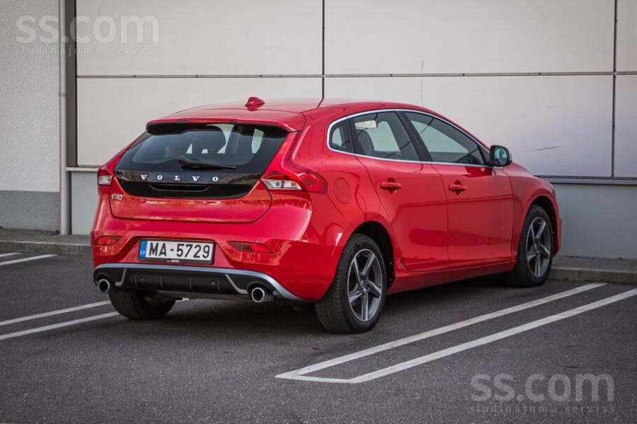 Sarkans Volvo V40 2015 Rīga, ar dzinēja tilpumu 2.00 L un nobraukumu 0 tūkst. km par 5995 €, foto 5 vietnē AUTOMOTO.COM.LV