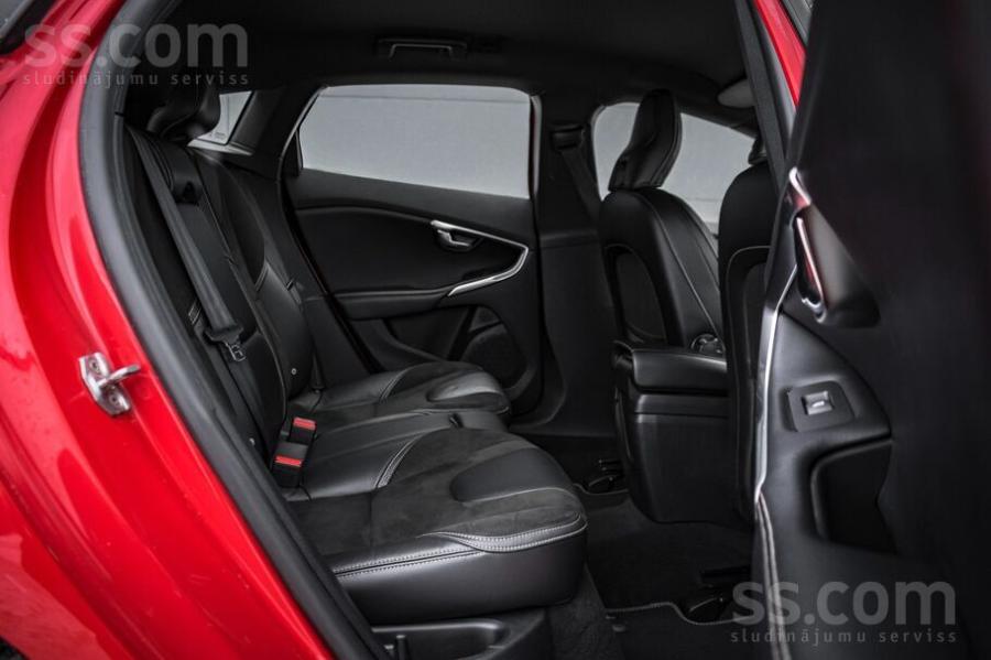 Sarkans Volvo V40 2015 Rīga, ar dzinēja tilpumu 2.00 L un nobraukumu 0 tūkst. km par 5995 €, foto 12 vietnē AUTOMOTO.COM.LV