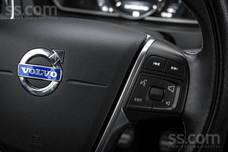 Sarkans Volvo V40 2015 Rīga, ar dzinēja tilpumu 2.00 L un nobraukumu 0 tūkst. km par 5995 €, foto 18 vietnē AUTOMOTO.COM.LV