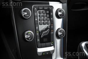 Sarkans Volvo V40 2015 Rīga, ar dzinēja tilpumu 2.00 L un nobraukumu 0 tūkst. km par 5995 €, foto 22 vietnē AUTOMOTO.COM.LV