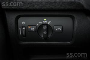Sarkans Volvo V40 2015 Rīga, ar dzinēja tilpumu 2.00 L un nobraukumu 0 tūkst. km par 5995 €, foto 27 vietnē AUTOMOTO.COM.LV
