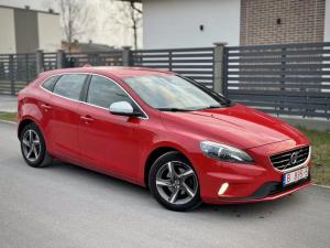 Sarkans Volvo V40 2015 Jelgava, ar dzinēja tilpumu 2.00 L un nobraukumu 295 tūkst. km par 7450 €, foto 4 vietnē AUTOMOTO.COM.LV