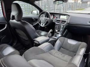 Sarkans Volvo V40 2015 Jelgava, ar dzinēja tilpumu 2.00 L un nobraukumu 295 tūkst. km par 7450 €, foto 13 vietnē AUTOMOTO.COM.LV