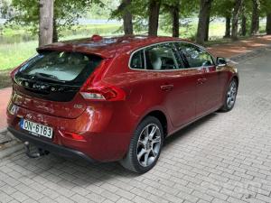 Sarkans Volvo V40 2015 Bauska, ar dzinēja tilpumu 2.00 L un nobraukumu 214 tūkst. km par 5700 €, foto 7 vietnē AUTOMOTO.COM.LV