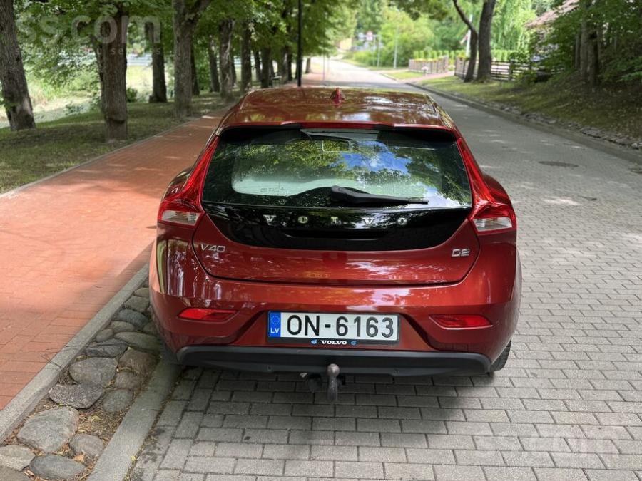 Sarkans Volvo V40 2015 Bauska, ar dzinēja tilpumu 2.00 L un nobraukumu 214 tūkst. km par 5700 €, foto 9 vietnē AUTOMOTO.COM.LV