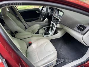 Sarkans Volvo V40 2015 Bauska, ar dzinēja tilpumu 2.00 L un nobraukumu 214 tūkst. km par 5700 €, foto 18 vietnē AUTOMOTO.COM.LV