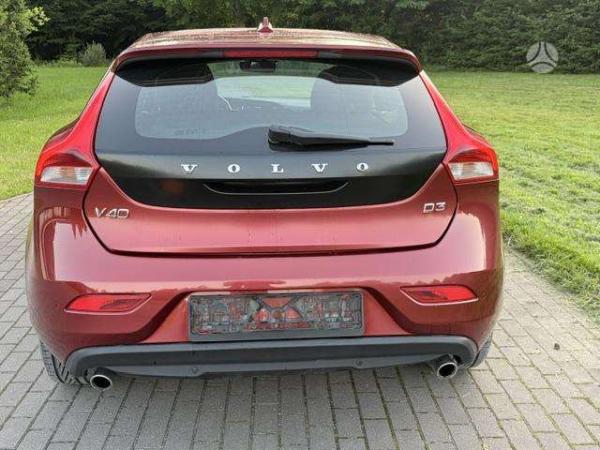 Sarkans Volvo V40 2015 Marijampole, ar dzinēja tilpumu 1.98 L un nobraukumu 299 tūkst. km par 10400 €, foto 9 vietnē AUTOMOTO.COM.LV