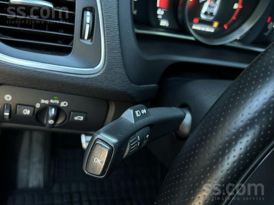 Sarkans Volvo V40 2015 Gulbene, ar dzinēja tilpumu 2.00 L un nobraukumu 348 tūkst. km par 7500 €, foto 8 vietnē AUTOMOTO.COM.LV