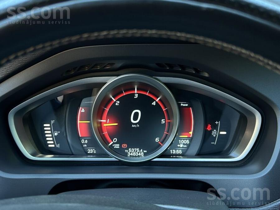 Sarkans Volvo V40 2015 Gulbene, ar dzinēja tilpumu 2.00 L un nobraukumu 348 tūkst. km par 7500 €, foto 9 vietnē AUTOMOTO.COM.LV