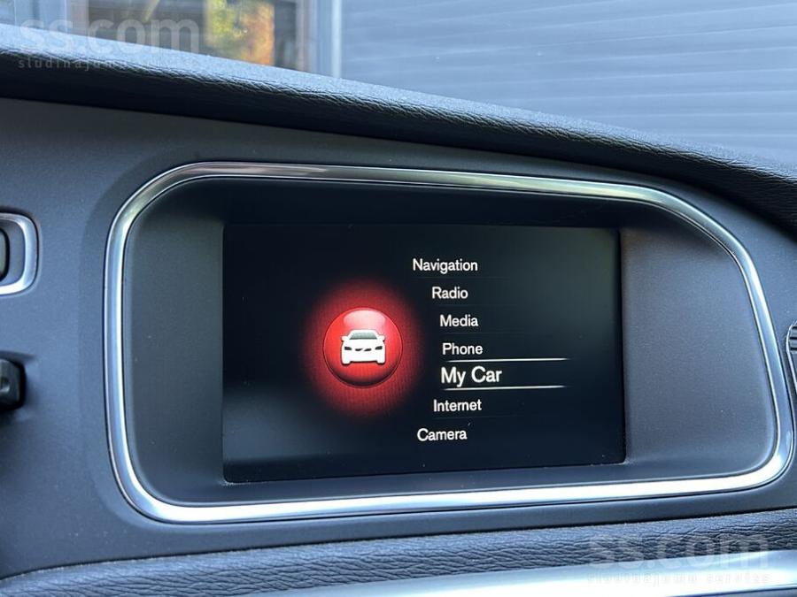 Sarkans Volvo V40 2015 Gulbene, ar dzinēja tilpumu 2.00 L un nobraukumu 348 tūkst. km par 7500 €, foto 11 vietnē AUTOMOTO.COM.LV