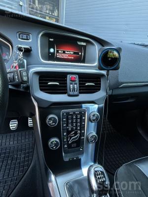 Sarkans Volvo V40 2015 Gulbene, ar dzinēja tilpumu 2.00 L un nobraukumu 348 tūkst. km par 7500 €, foto 12 vietnē AUTOMOTO.COM.LV