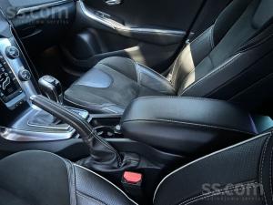 Sarkans Volvo V40 2015 Gulbene, ar dzinēja tilpumu 2.00 L un nobraukumu 348 tūkst. km par 7500 €, foto 16 vietnē AUTOMOTO.COM.LV