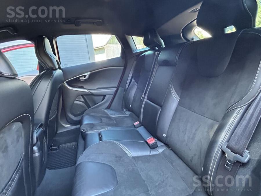 Sarkans Volvo V40 2015 Gulbene, ar dzinēja tilpumu 2.00 L un nobraukumu 348 tūkst. km par 7500 €, foto 21 vietnē AUTOMOTO.COM.LV