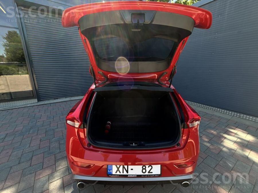 Sarkans Volvo V40 2015 Gulbene, ar dzinēja tilpumu 2.00 L un nobraukumu 348 tūkst. km par 7500 €, foto 25 vietnē AUTOMOTO.COM.LV