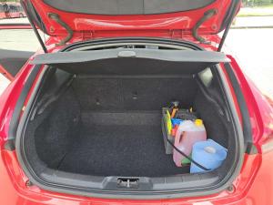 Red Volvo V40 2015 in Vilnius, with an engine capacity of 1.56 L and mileage of 174 thousand km for 5900 €, photo 7 on AUTOMOTO.COM.LV