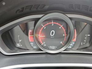 Red Volvo V40 2015 in Vilnius, with an engine capacity of 1.56 L and mileage of 174 thousand km for 5900 €, photo 12 on AUTOMOTO.COM.LV