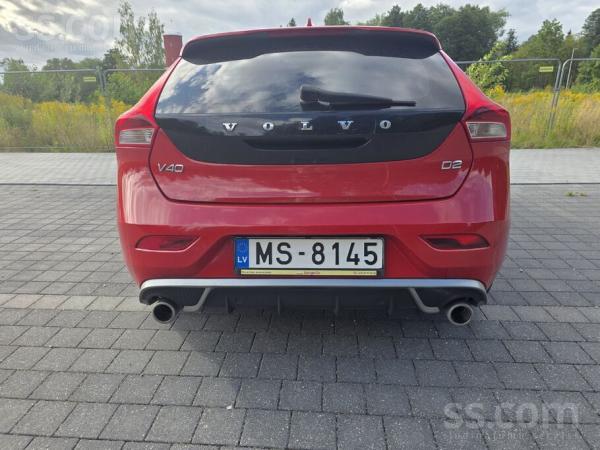 Red Volvo V40 2015 in Jurmala, with an engine capacity of 2.00 L and mileage of 270 thousand km for 7300 €, photo 3 on AUTOMOTO.COM.LV