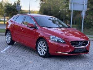 Red Volvo V40 2015 in Jurmala, with an engine capacity of 2.00 L and mileage of 0 thousand km for 4990 €, photo  on AUTOMOTO.COM.LV
