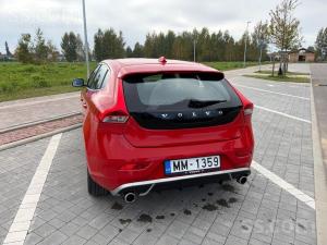 Красный Вольво В40 2015 в Елгава, объемом двигателя 2.00 л и пробегом 225 тыс. км за 5500 €, фото 3 на AUTOMOTO.COM.LV