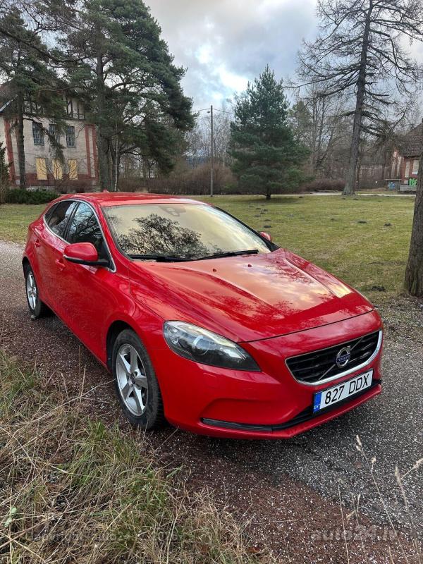 Red Volvo V40 2016 in Tallinn, with an engine capacity of 2.00 L and mileage of 234 thousand km for 7600 €, photo 2 on AUTOMOTO.COM.LV