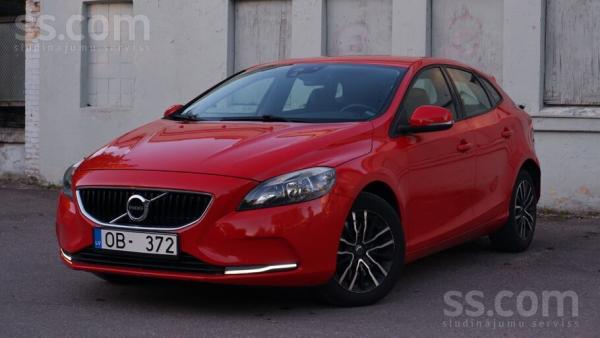 Red Volvo V40 2017 in Riga, with an engine capacity of 2.00 L and mileage of 184 thousand km for 7500 €, photo 2 on AUTOMOTO.COM.LV