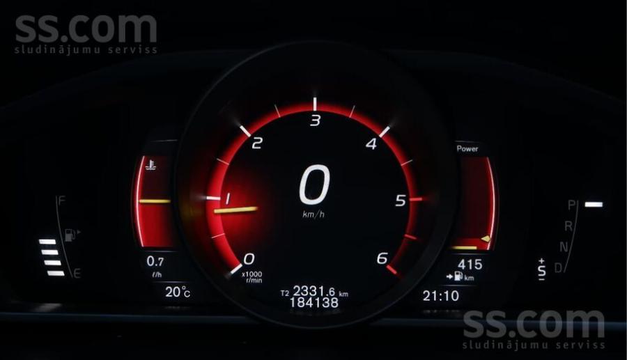 Red Volvo V40 2017 in Riga, with an engine capacity of 2.00 L and mileage of 184 thousand km for 7500 €, photo 11 on AUTOMOTO.COM.LV