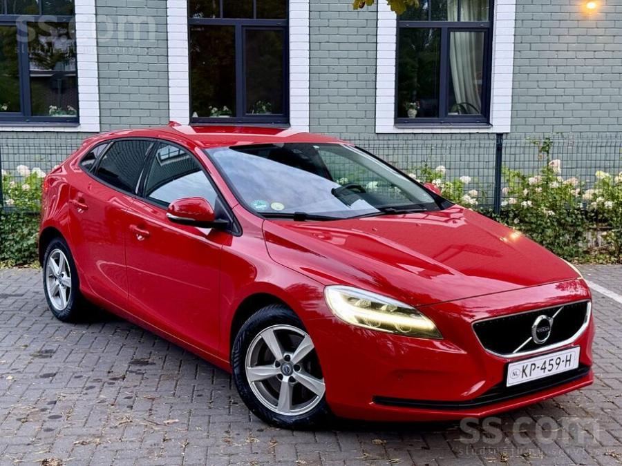 Sarkans Volvo V40 2017 Rīga, ar dzinēja tilpumu 2.00 L un nobraukumu 260 tūkst. km par 7980 €, foto 1 vietnē AUTOMOTO.COM.LV