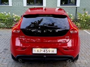 Sarkans Volvo V40 2017 Rīga, ar dzinēja tilpumu 2.00 L un nobraukumu 260 tūkst. km par 7980 €, foto 5 vietnē AUTOMOTO.COM.LV