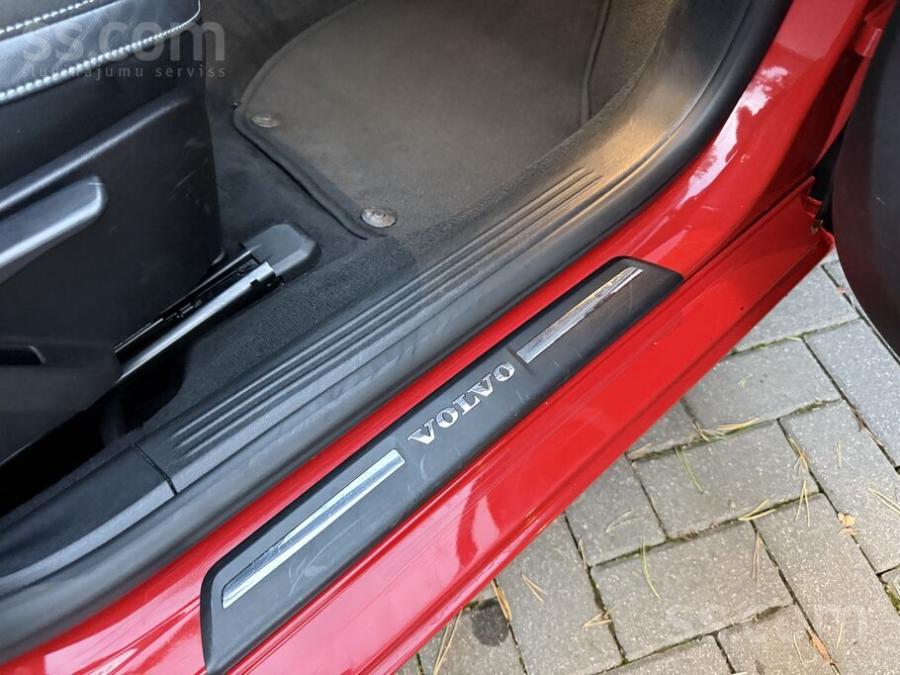 Sarkans Volvo V40 2017 Rīga, ar dzinēja tilpumu 2.00 L un nobraukumu 260 tūkst. km par 7980 €, foto 16 vietnē AUTOMOTO.COM.LV
