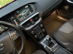 Sarkans Volvo V40 2017 Rīga, ar dzinēja tilpumu 2.00 L un nobraukumu 260 tūkst. km par 7980 €, foto 23 vietnē AUTOMOTO.COM.LV