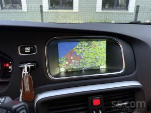 Sarkans Volvo V40 2017 Rīga, ar dzinēja tilpumu 2.00 L un nobraukumu 260 tūkst. km par 7980 €, foto 24 vietnē AUTOMOTO.COM.LV
