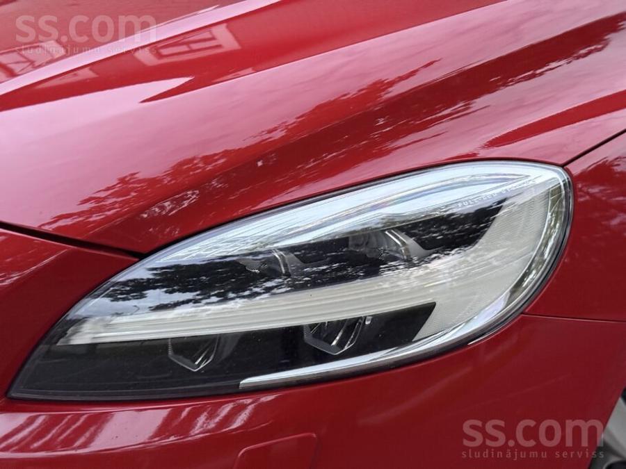Sarkans Volvo V40 2017 Rīga, ar dzinēja tilpumu 2.00 L un nobraukumu 260 tūkst. km par 7980 €, foto 30 vietnē AUTOMOTO.COM.LV