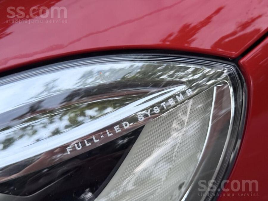 Sarkans Volvo V40 2017 Rīga, ar dzinēja tilpumu 2.00 L un nobraukumu 260 tūkst. km par 7980 €, foto 31 vietnē AUTOMOTO.COM.LV