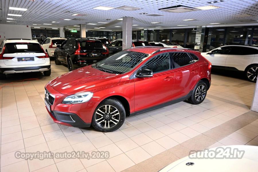 Red Volvo V40 2018 in Tallinn, with an engine capacity of 2.00 L and mileage of 106 thousand km for 15990 €, photo 7 on AUTOMOTO.COM.LV
