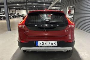 Red Volvo V40 2019 in Kaunas, with an engine capacity of 0.00 L and mileage of 13 thousand km for 27204 €, photo 5 on AUTOMOTO.COM.LV
