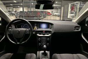 Red Volvo V40 2019 in Kaunas, with an engine capacity of 0.00 L and mileage of 13 thousand km for 27204 €, photo 8 on AUTOMOTO.COM.LV