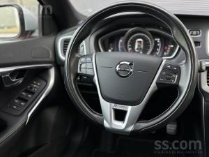 Red Volvo V40 2020 in Riga, with an engine capacity of 1.50 L and mileage of 201 thousand km for 13500 €, photo 13 on AUTOMOTO.COM.LV