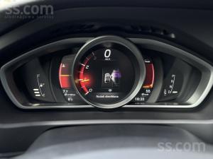 Red Volvo V40 2020 in Riga, with an engine capacity of 1.50 L and mileage of 201 thousand km for 13500 €, photo 19 on AUTOMOTO.COM.LV