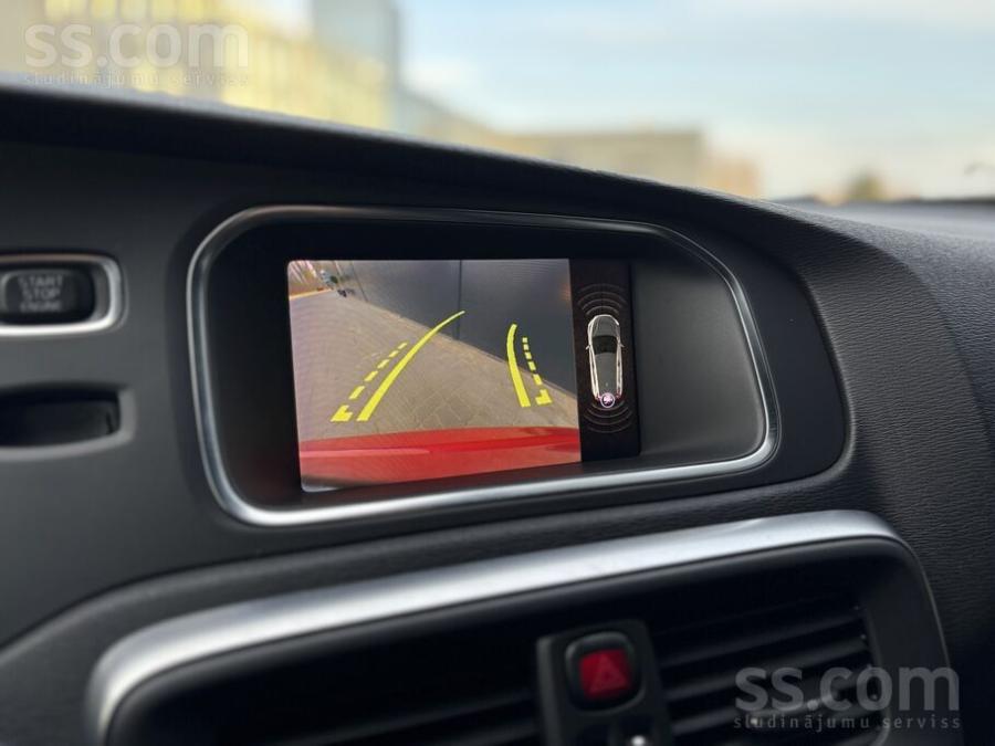 Red Volvo V40 2020 in Riga, with an engine capacity of 1.50 L and mileage of 201 thousand km for 13500 €, photo 22 on AUTOMOTO.COM.LV