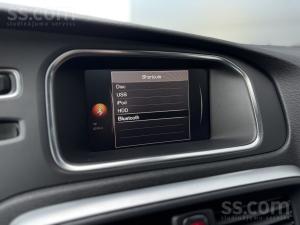 Red Volvo V40 2020 in Riga, with an engine capacity of 1.50 L and mileage of 201 thousand km for 13500 €, photo 24 on AUTOMOTO.COM.LV